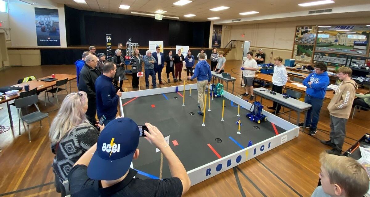 UMEI Christian High School Reveals New Robotics Tech Zone - Kingsville ...