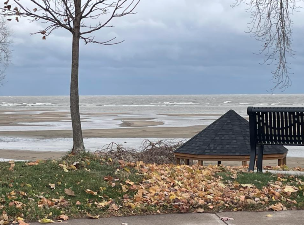 Lake Erie Seiche Exposes Shoreline, Prompts Warnings For Visitors ...